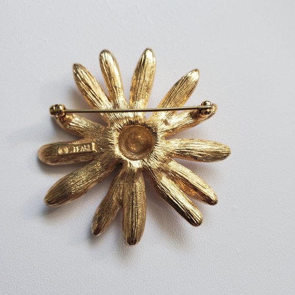 Erwin Pearl | Jewelry | Vintage Erwin Pearl Enamel Daisy Pin | Poshmark